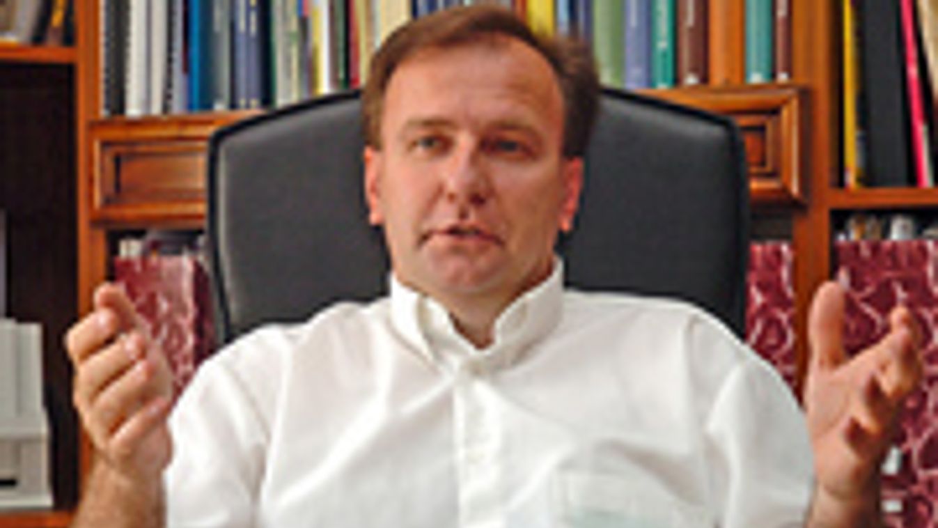 BAMA - Fenyvesi Csaba a nyomtalanul eltűnt maláj repülőgép titkát kutatja