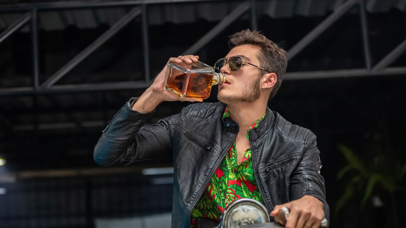 BAMA - Más jogsijával piásan vezette a bérelt motort