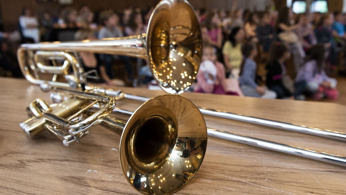 Trombitás különlegességekkel jönnek