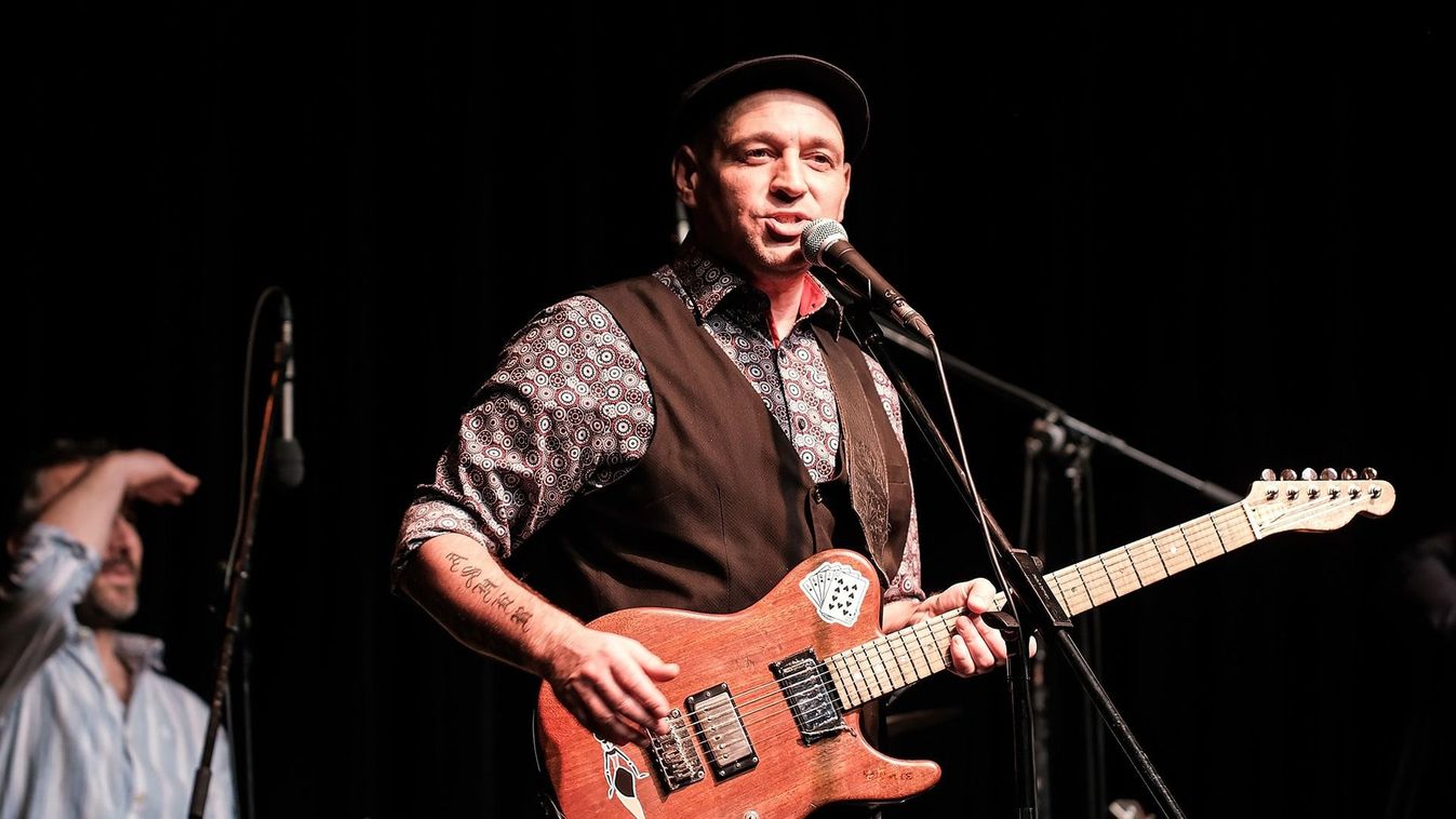 A blues élettel teli lüktetését mutatta be Little G Weevil