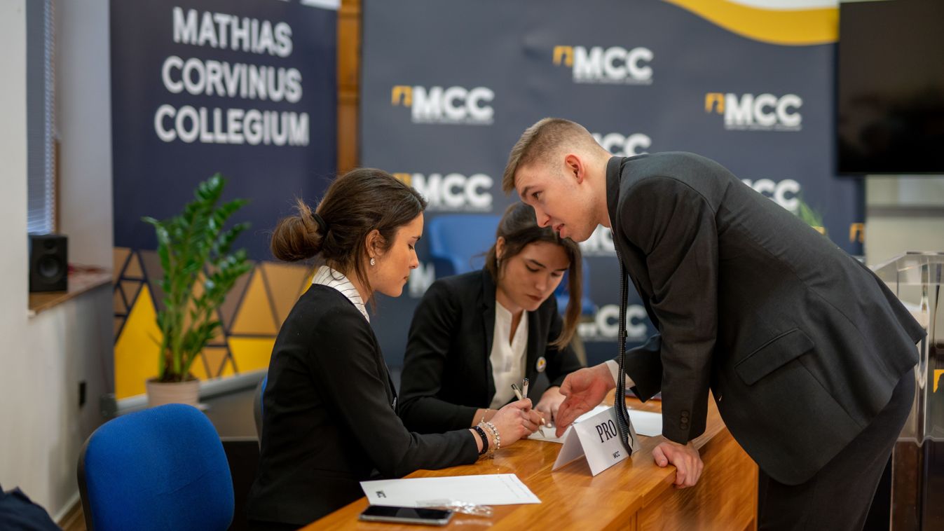 Kaposvári fiatalok álltak dobogóra a Mathias Corvinus Collegium által ...