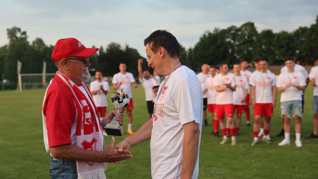 Péter József: sok mindent mérlegre kellett tennem