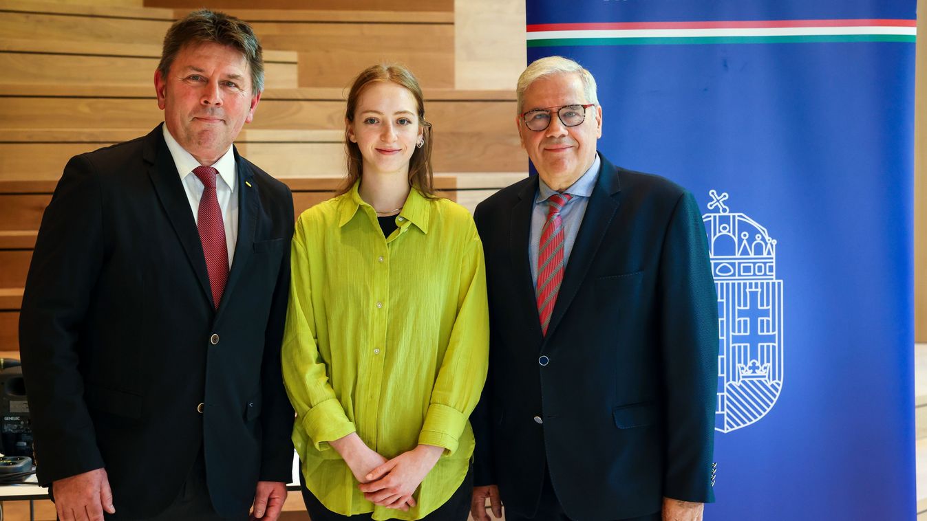 A Magyar Zene Házában mutatkozik be a KKM új kortárs üvegművészeti ...