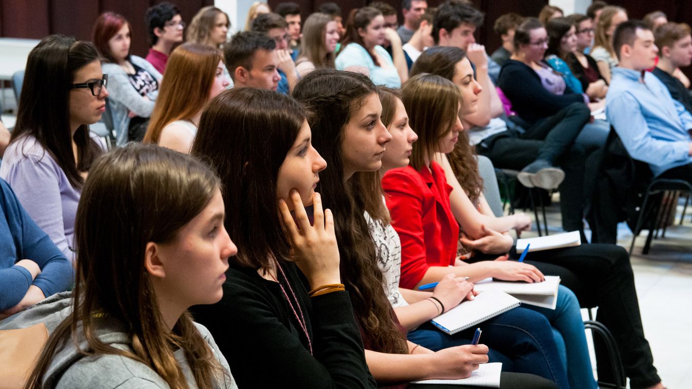 Fiatalok minden korosztályát várja a Mathias Corvinus Collegium