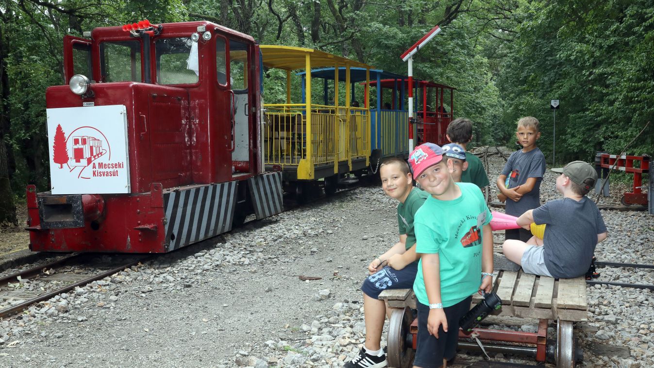 Teljes gőzzel pöfög a kisvasutas tábor (galéria és videó)