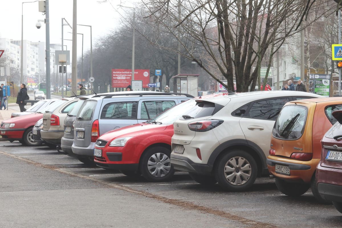 Parkolás Baranyában: több városban is ingyenes lesz