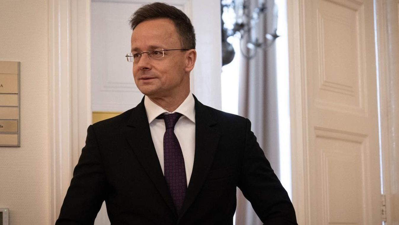 Szijjártó Péter: meg kell őrizni Magyarország szuverenitását
