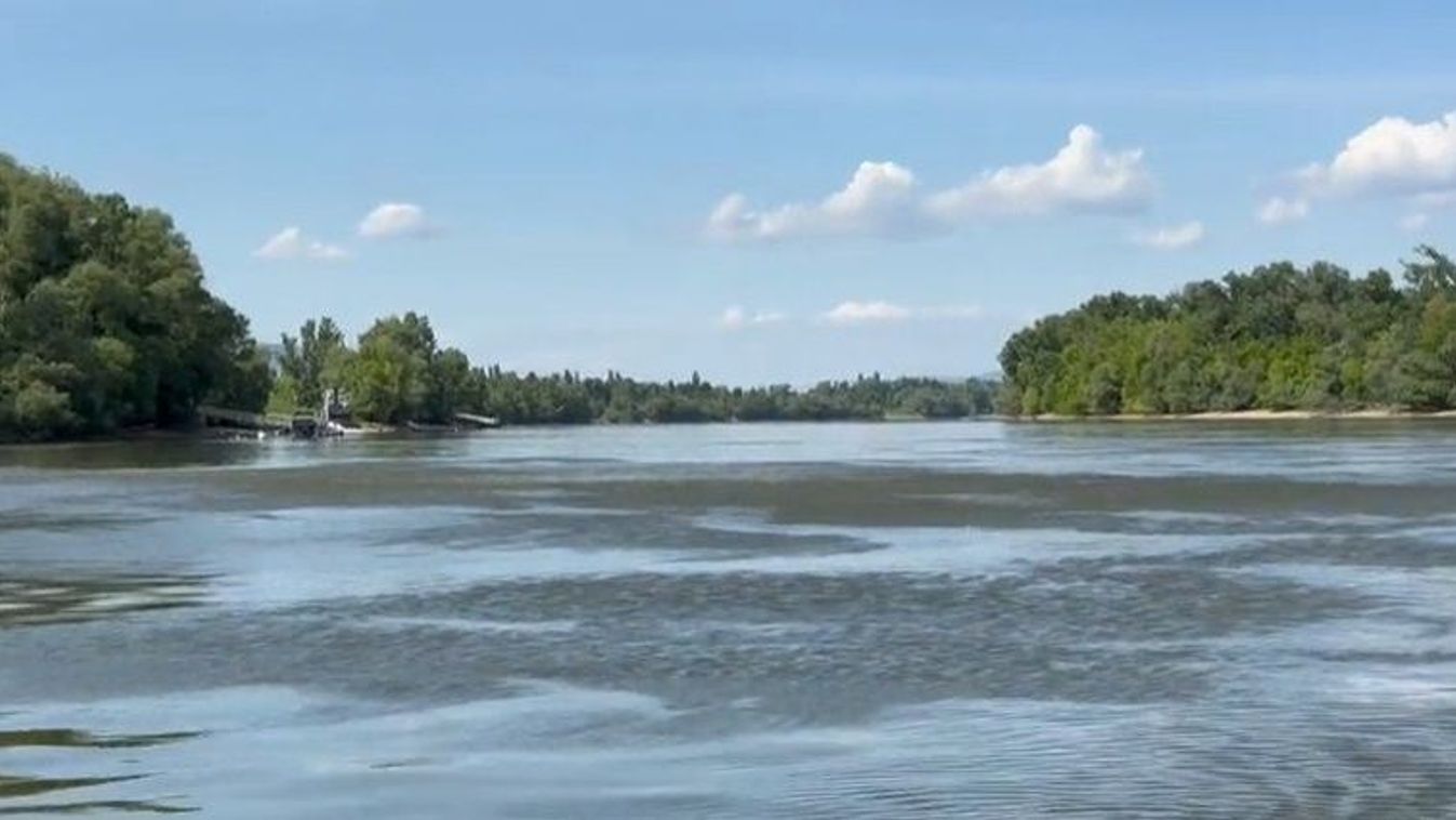 Durva jelenség csapott le a Dunára – videóra vették a természet erejét