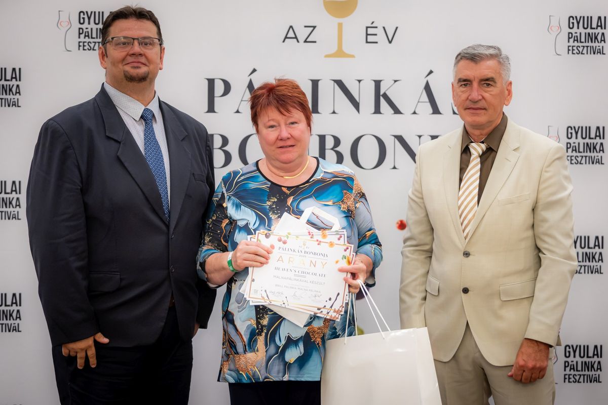 Díjeső Gyulán: aranyérmes lett a Pécsen készült málnapálinkás bonbon