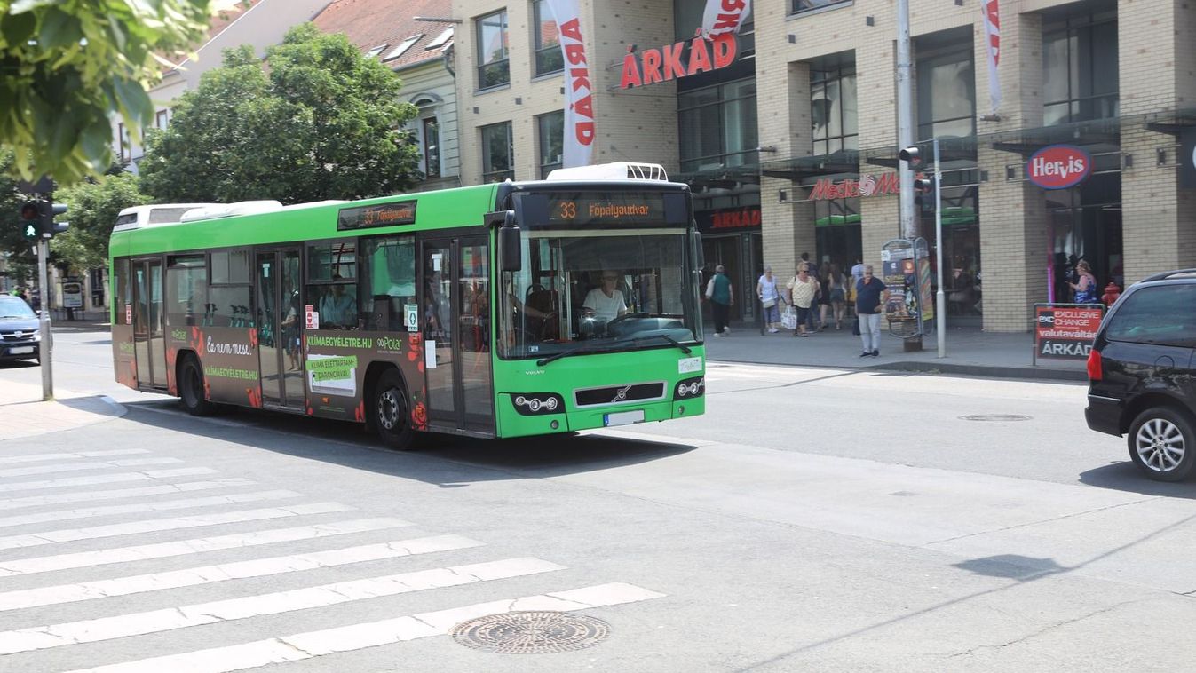 Változnak a Tüke Busz jegyárak, ráadásul bizonyos címlettel már nem is fizethetünk