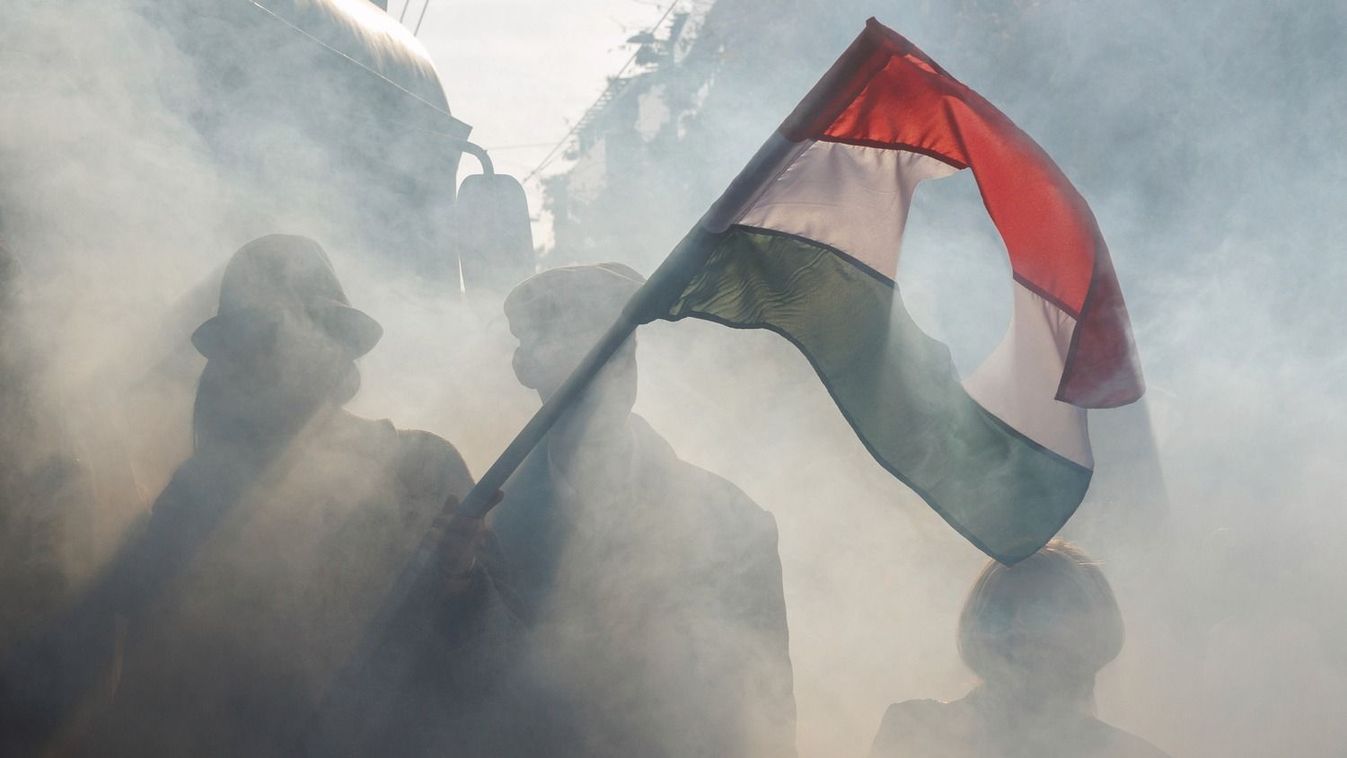 Pécsi születésű volt a Corvin közi legendás forradalmár, Mesz János ...