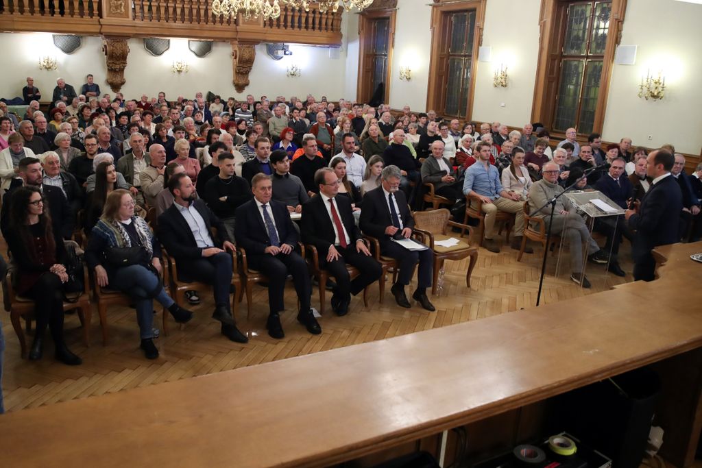 Kövér László Pécsen: a tét a jövő generációjának Magyarországa