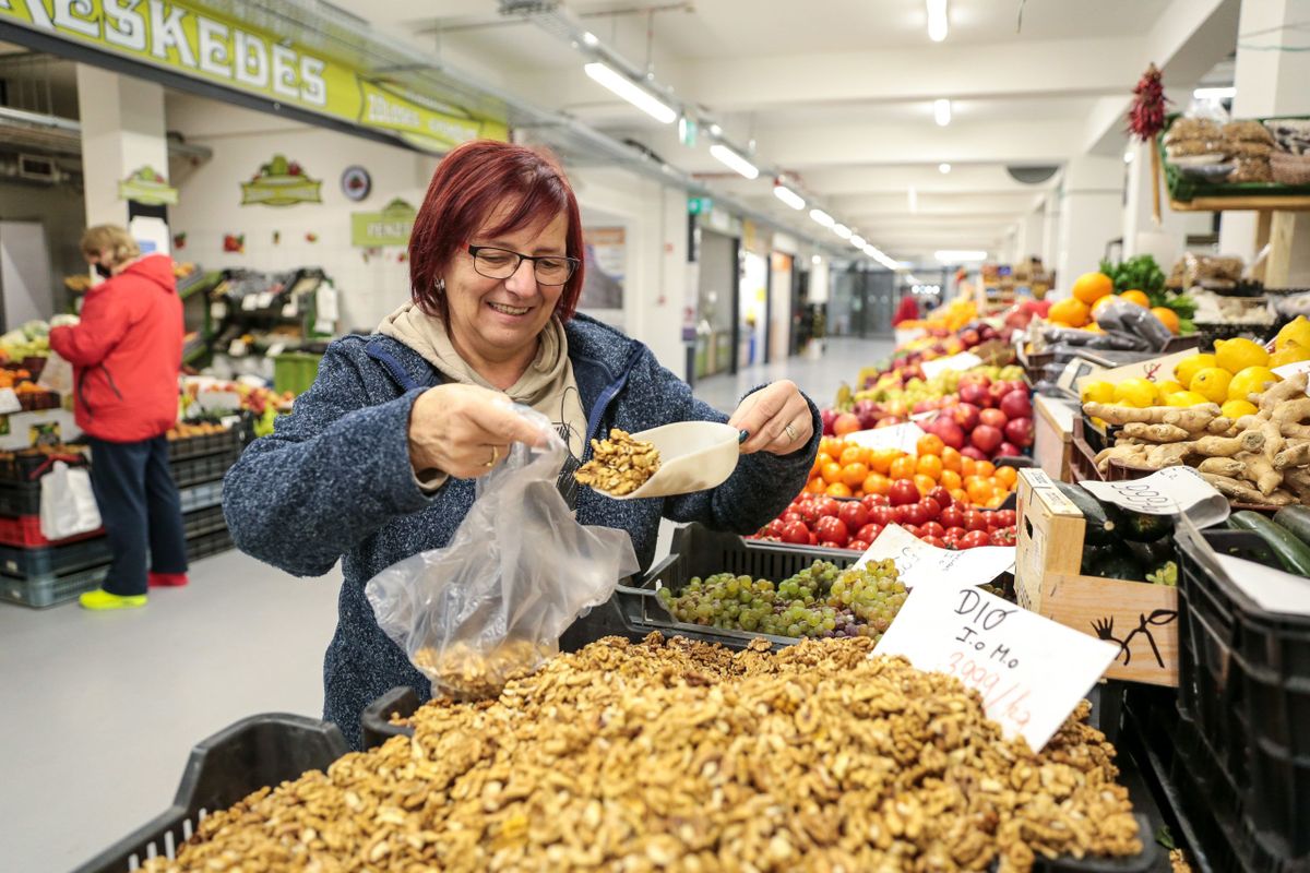 Mindent visz az idei dió a piacokon