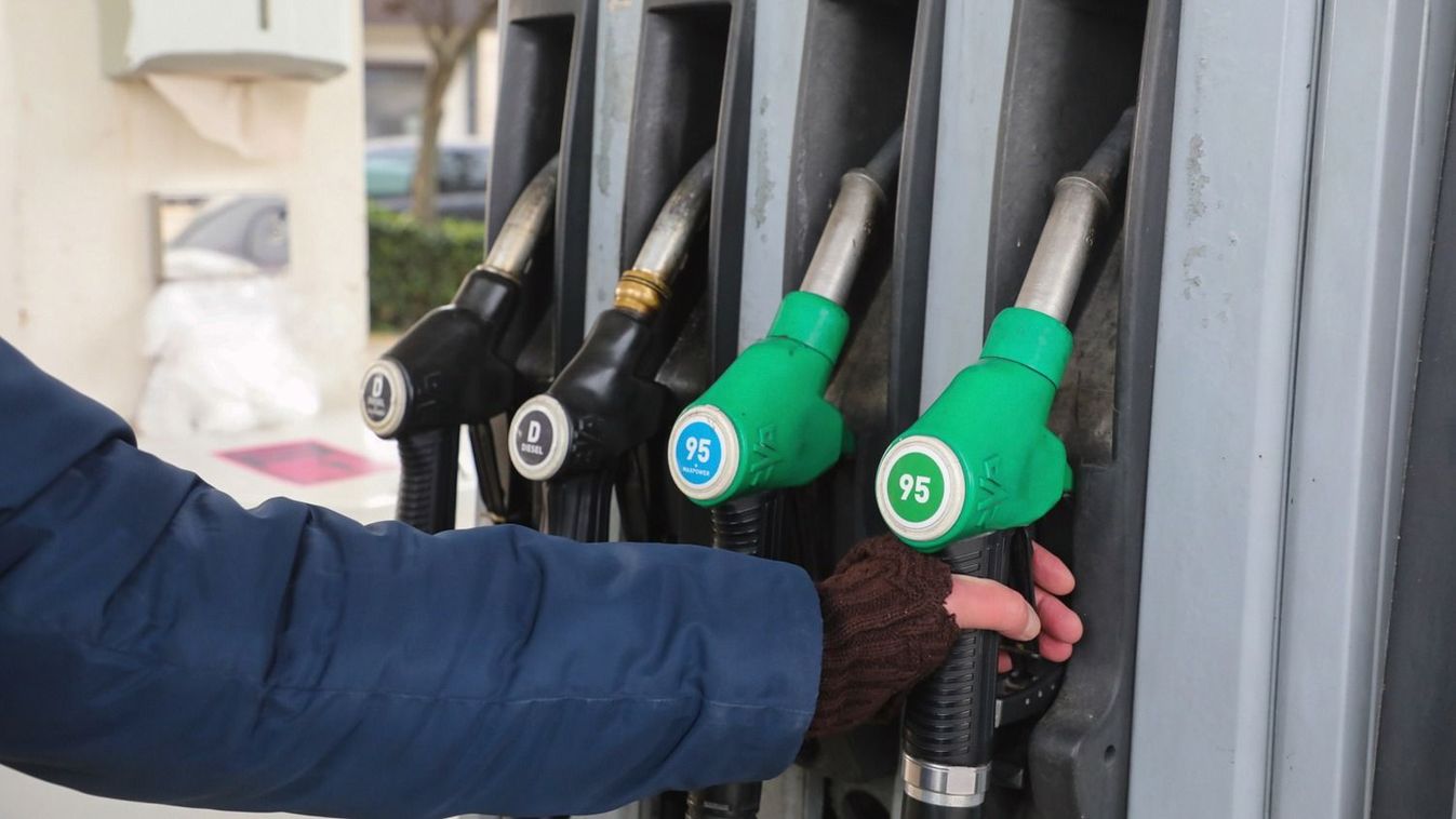 Durván drágul a tankolás péntektől: mutatjuk az árakat