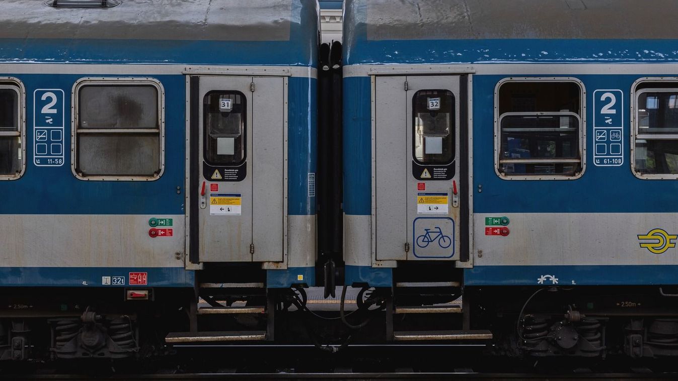 Pécs felé utaznál? Rossz hír érkezett a mai InterCity-ről