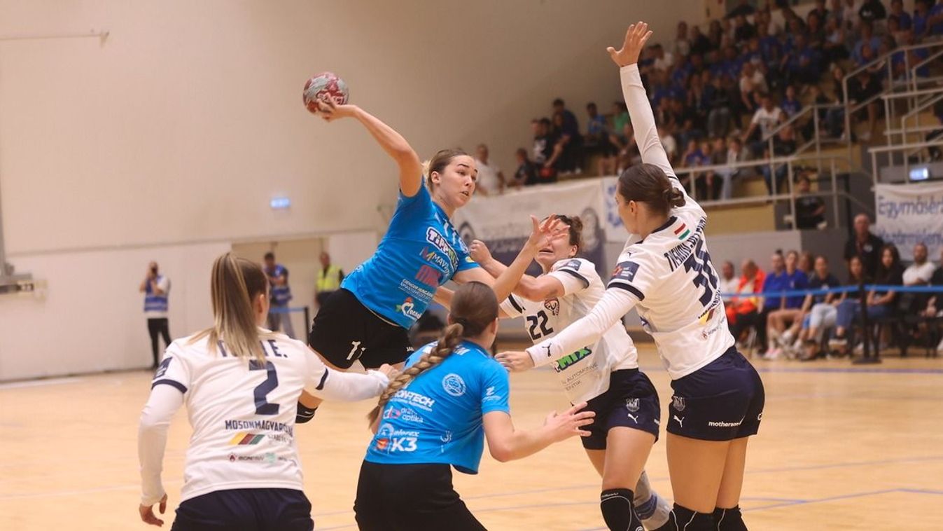 Négyen is új szerződést írtak alá