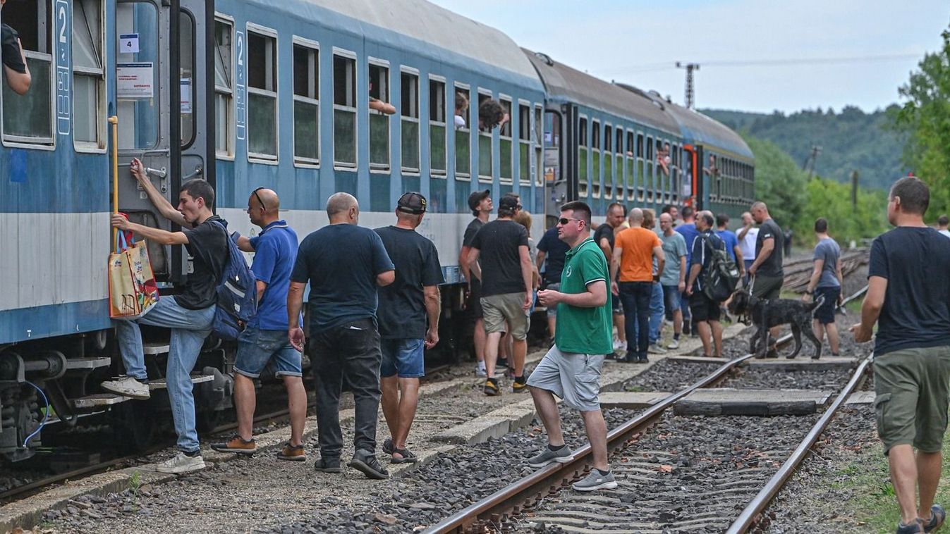 Vonatoznál? Mától egy hónapig inkább ne! Brutális lezárások jönnek ...