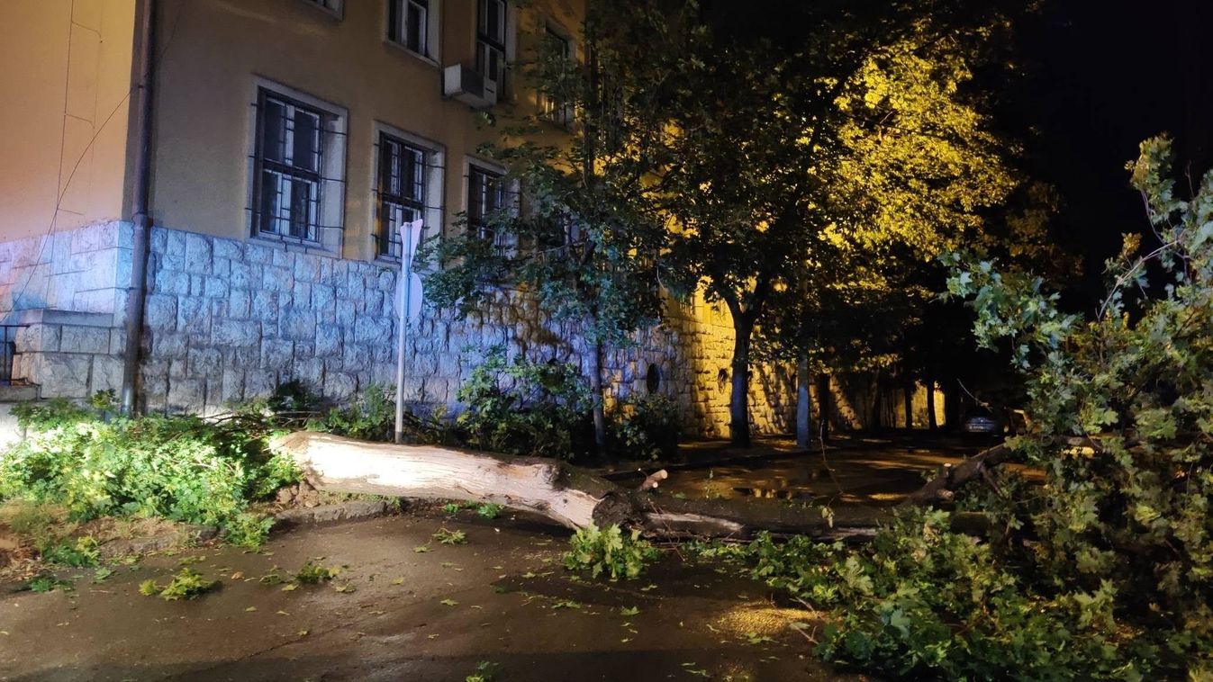 Időjárás: kegyetlen pusztítást végzett a vihar, de a java még hátra van